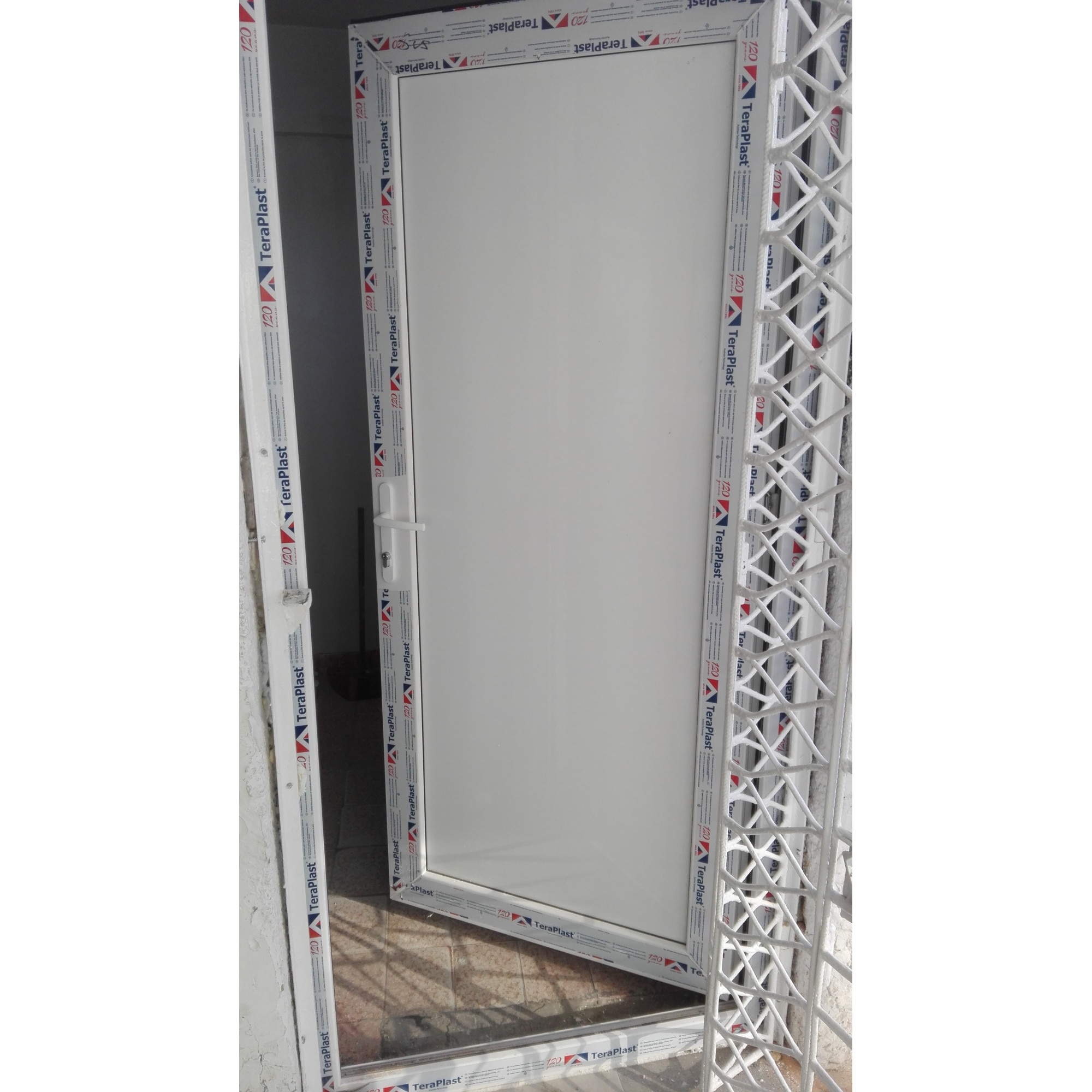 Usa exterior Teraplast, din PVC 89x198 cm - eMAG.ro
