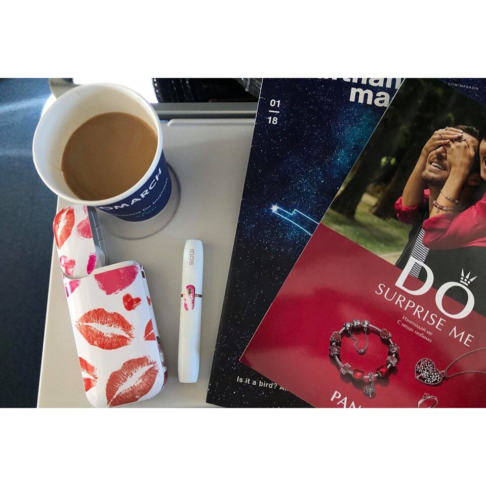 Дизайнерски стикер IQ Accessories "Целувки и сърца малки", за IQOS ...