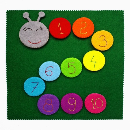 Omida din fetru, cu numere, 30 x 30 cm - eMAG.ro