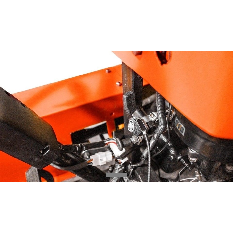 Tractor pentru gradina KENTAVR T-18, 18 cp. Dotat cu freza de 1,2m si ...