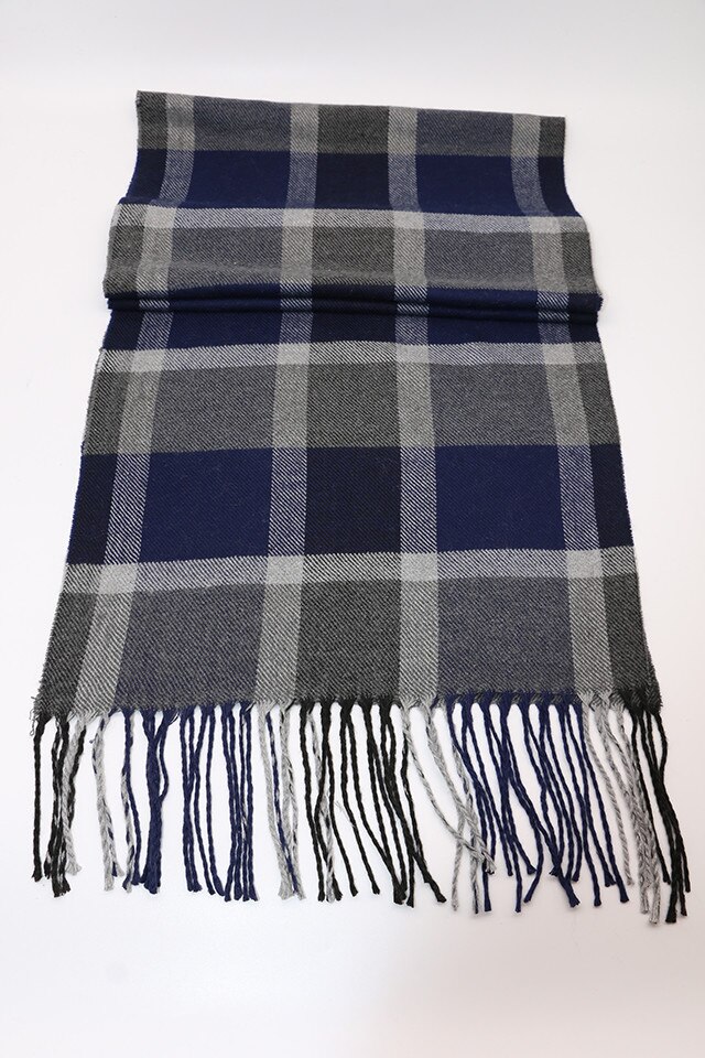 Fular pentru barbati in carouri, pentru perioada rece, cu franjuri ...