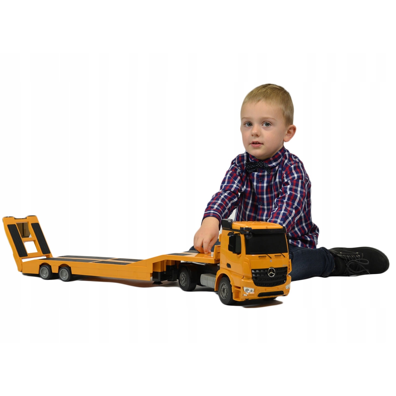 Camion cu telecomanda Double E, Mercedes Benz, Galben/ Negru - eMAG.ro