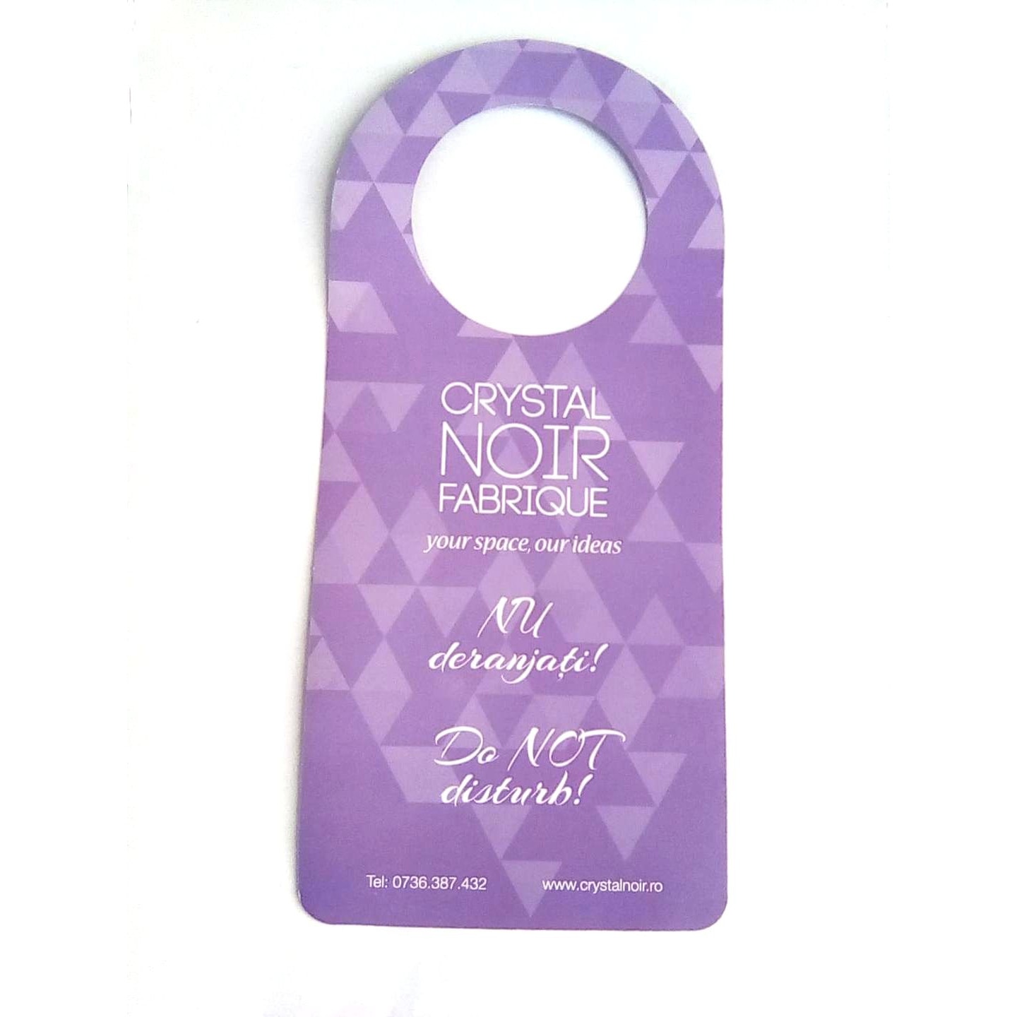 Semn pentru camera cu mesajul " Nu deranjati! Do not disturb! Va rugam ...