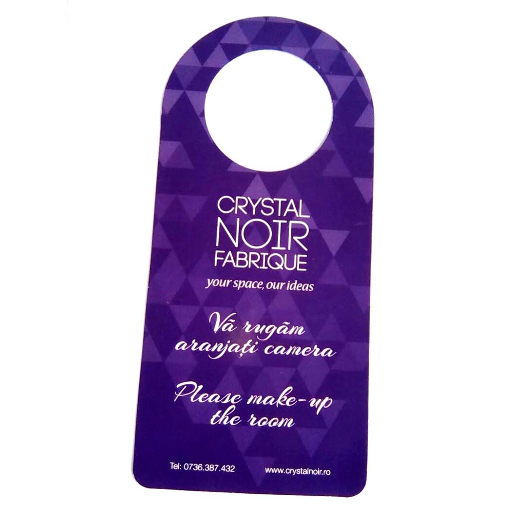 Semn pentru camera cu mesajul " Nu deranjati! Do not disturb! Va rugam ...