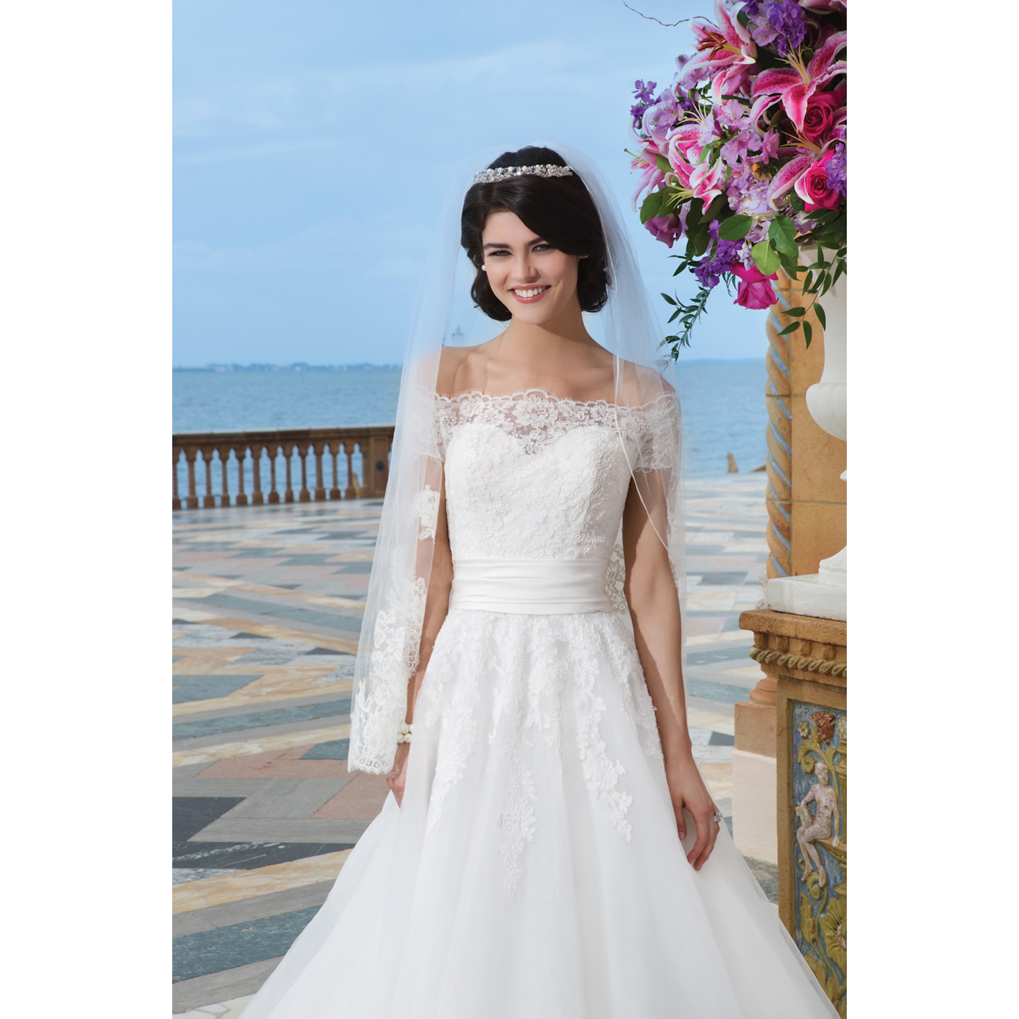 Rochie de mireasa printesa cu top stil barcuta, Ethere, Ivory, 40 - eMAG.ro