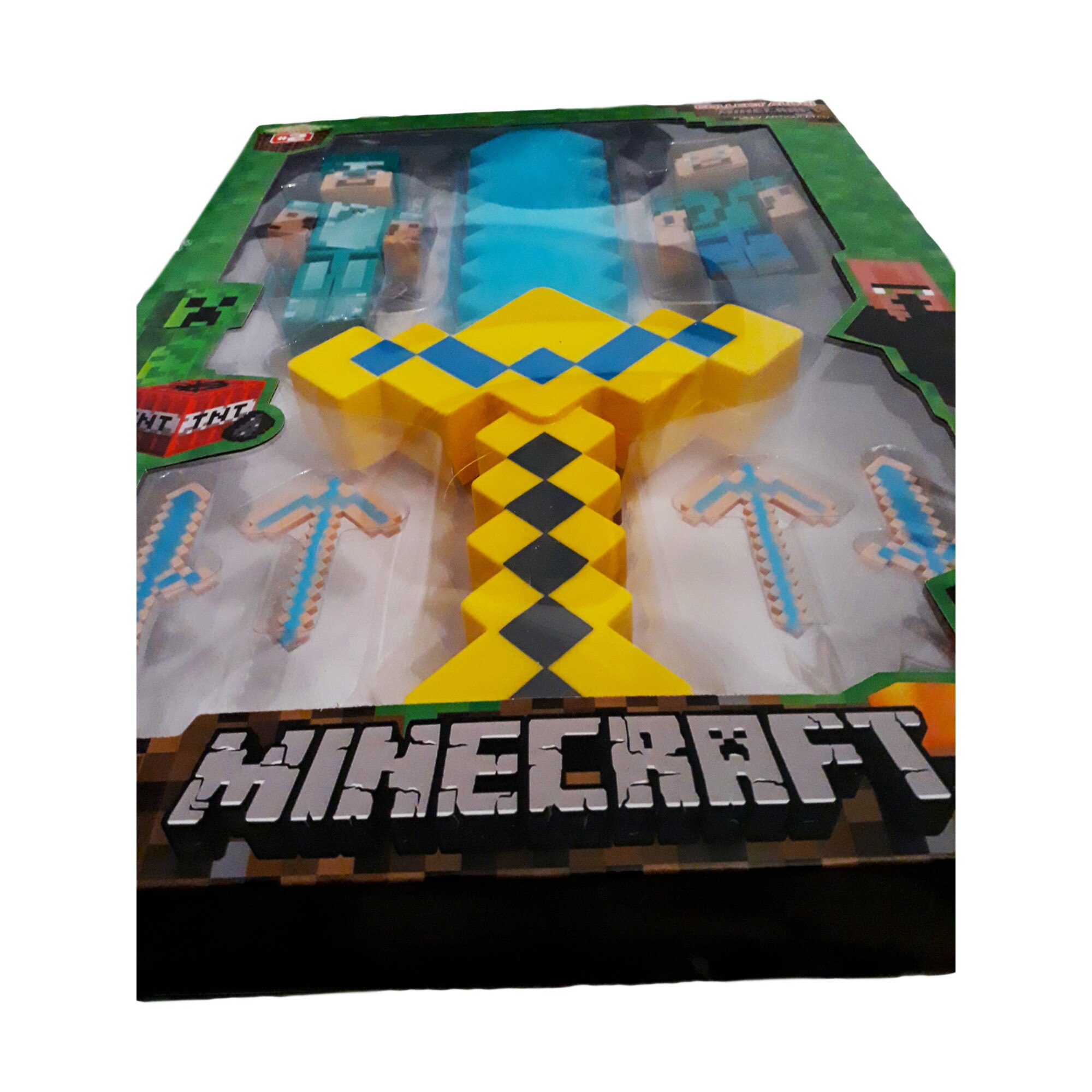 Set Sabie MINECRAFT, figurine si accesorii - eMAG.ro