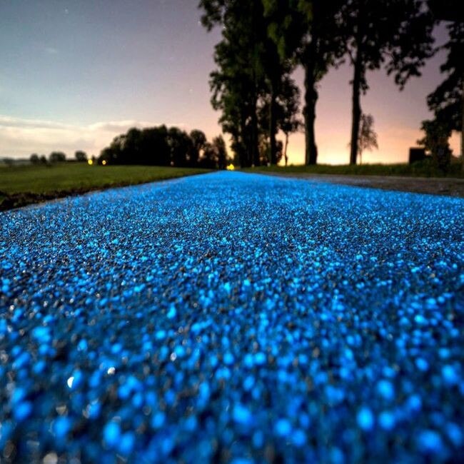 GlowMania Kék foszforeszkáló kavics díszítéshez, 35 mm-es granuláció ...