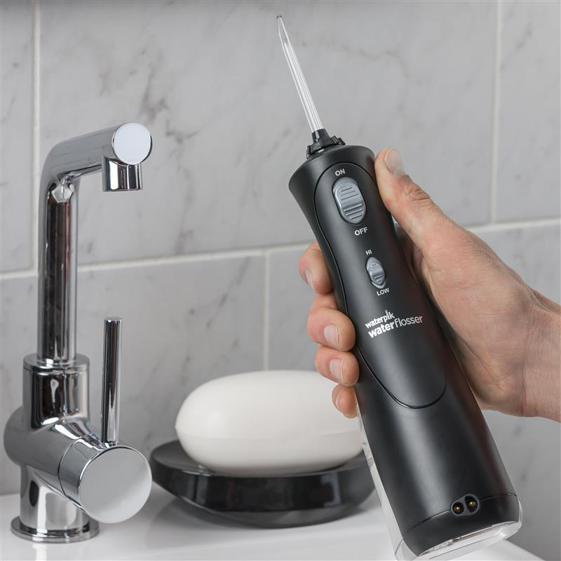 Set Irigator Dus bucal portabil Waterpik Cordless Plus negru, cu 1 apa ...
