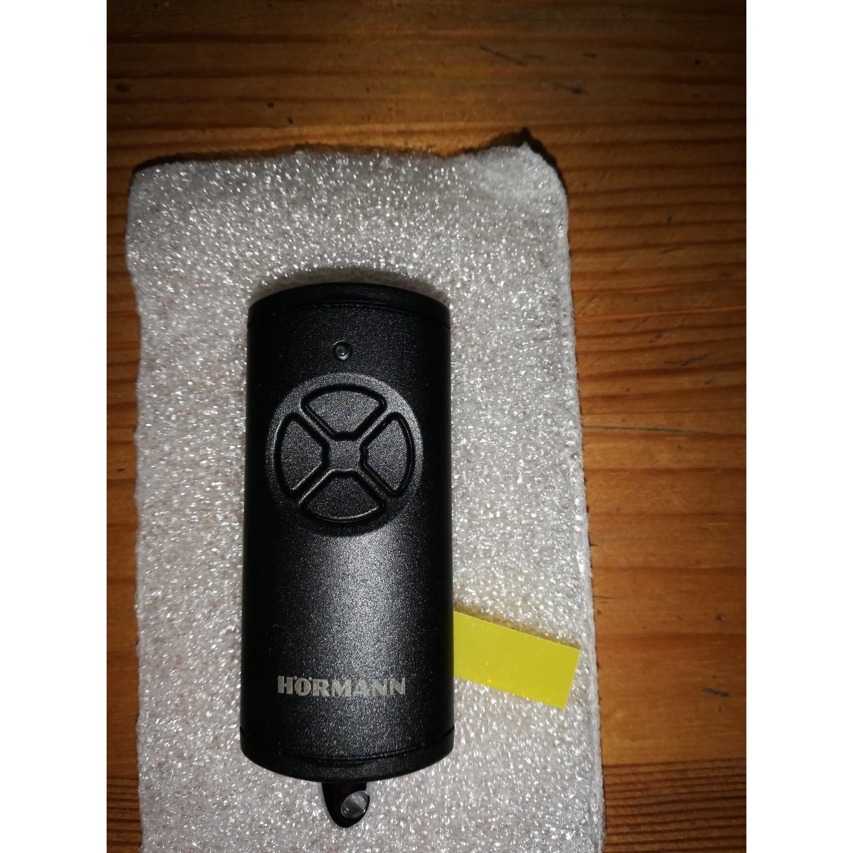 Telecomanda actionare deschiderea portilor, HORMANN, 4 butoane, Negru ...