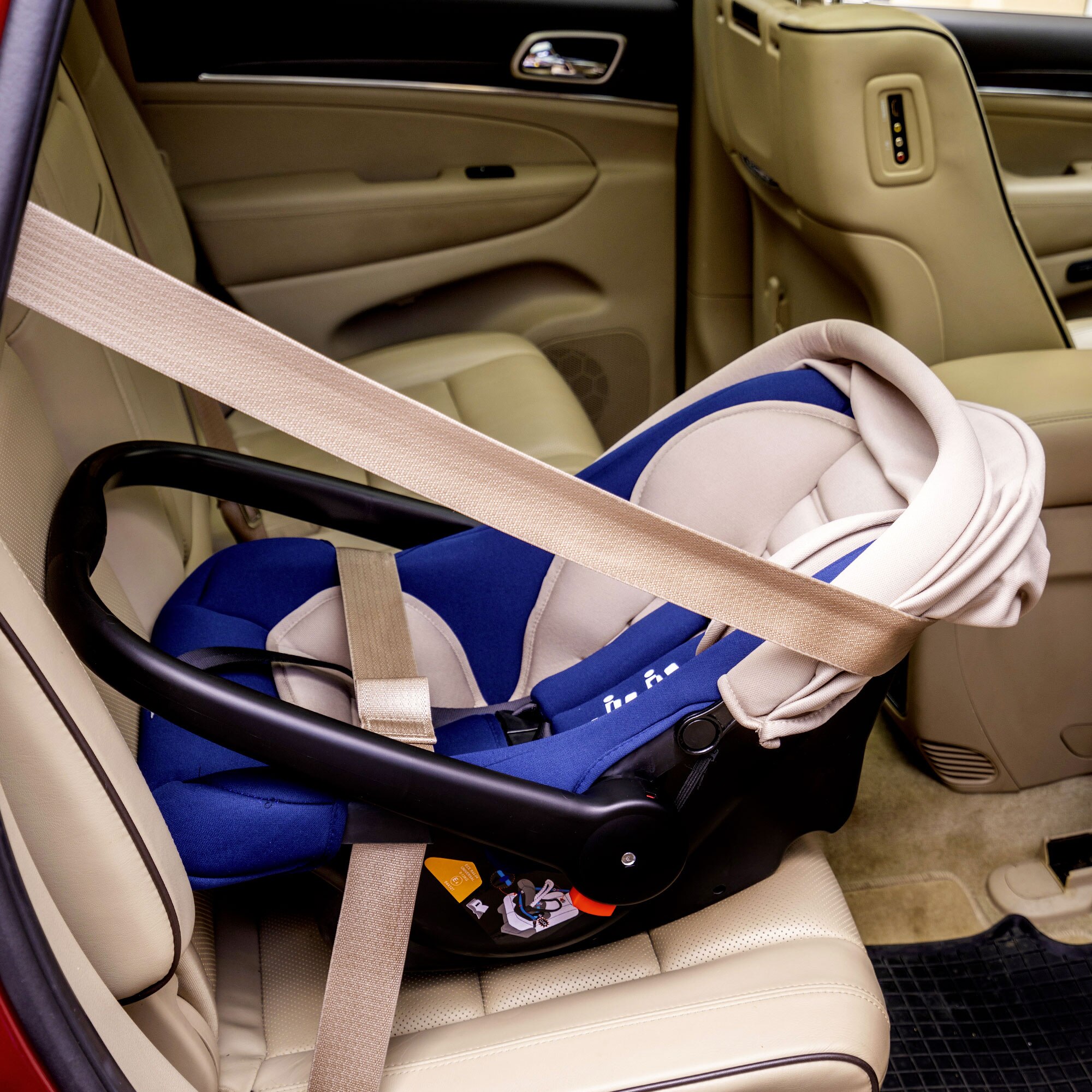 Cos auto pentru bebelusi si copii, de tip scoica, Juju Baby Boo, 0-13 ...