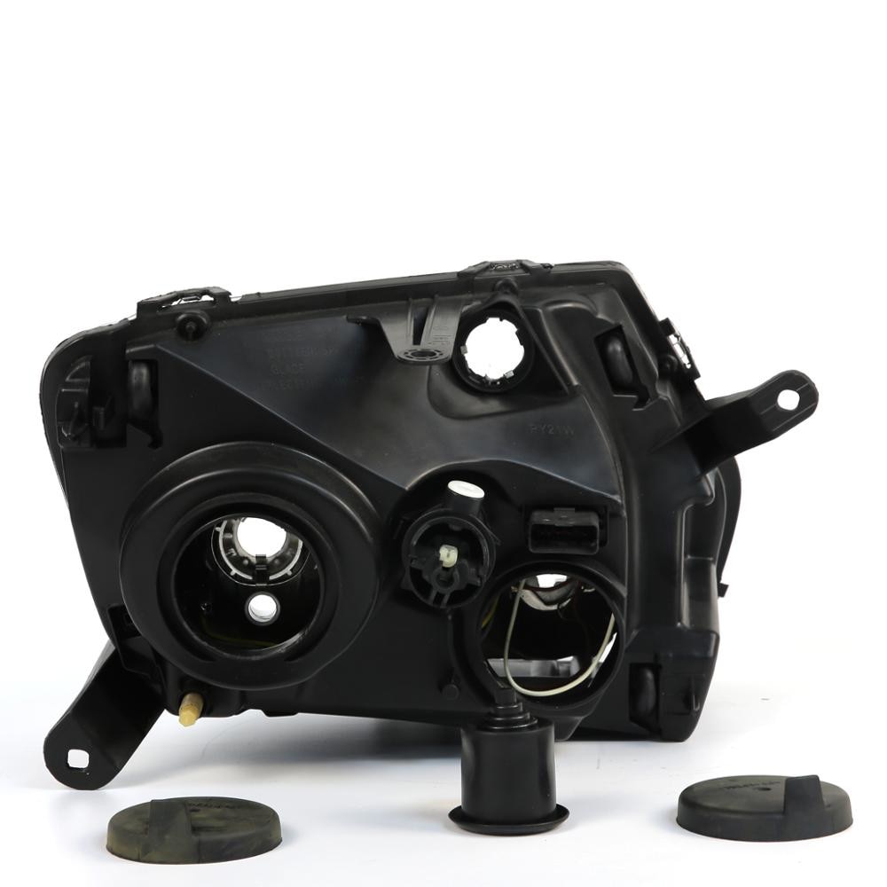 Far dreapta original Duster facelift - eMAG.ro