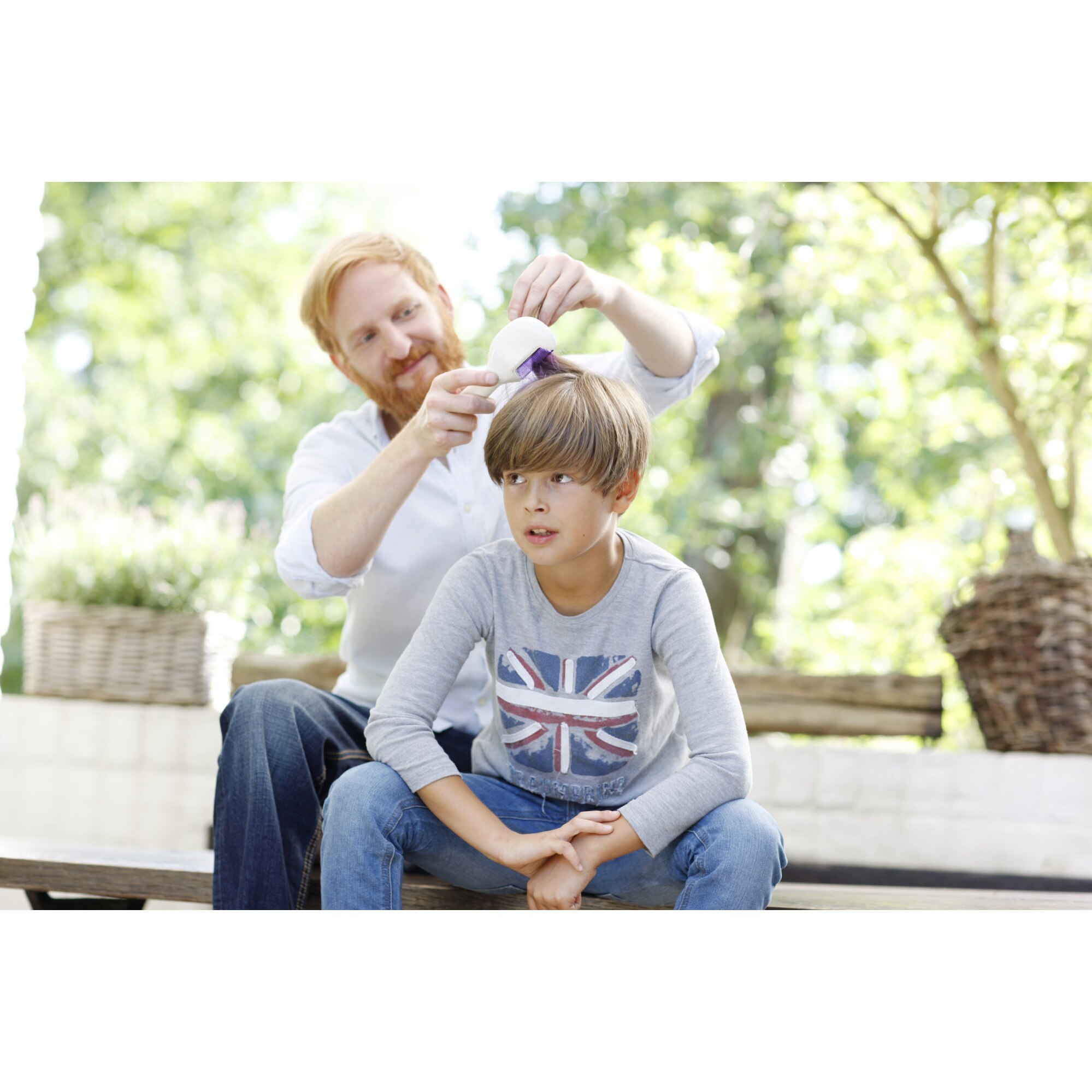 Pieptene electric pentru paduchi Medisana LC 870 41019, Lumina LED, Alb ...