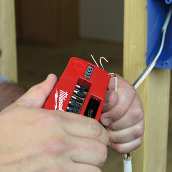 Set 11 biti de impact si un adaptor magnetic SHOCKWAVE, Milwaukee ...