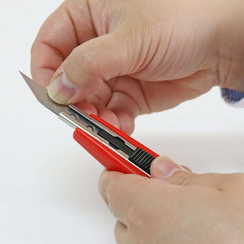 Cutter pentru plastic, Nt Cutter, made in Japan - eMAG.ro