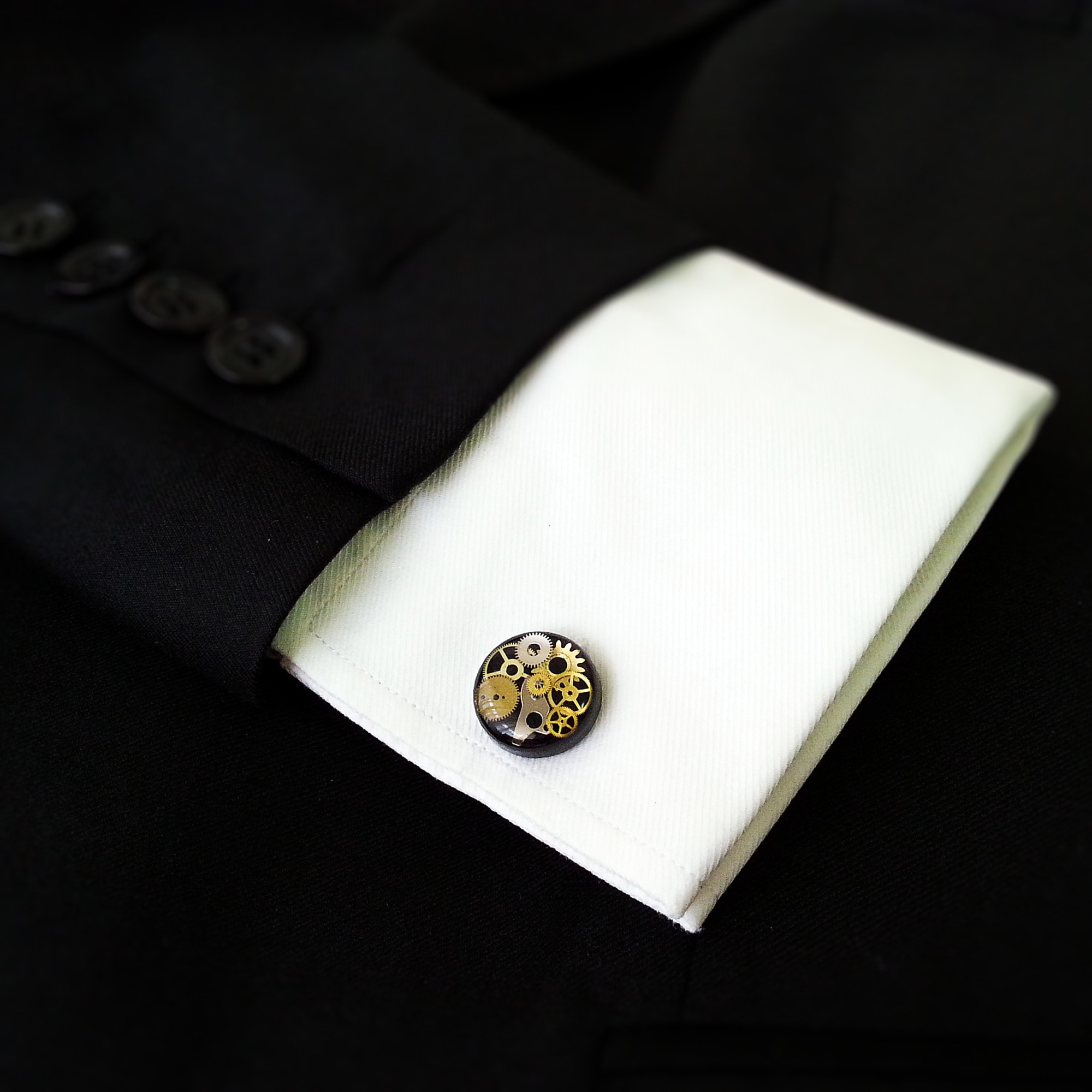 Set Butoni negri inox, handmade EmilyRay, cu piese de ceas si rasina ...