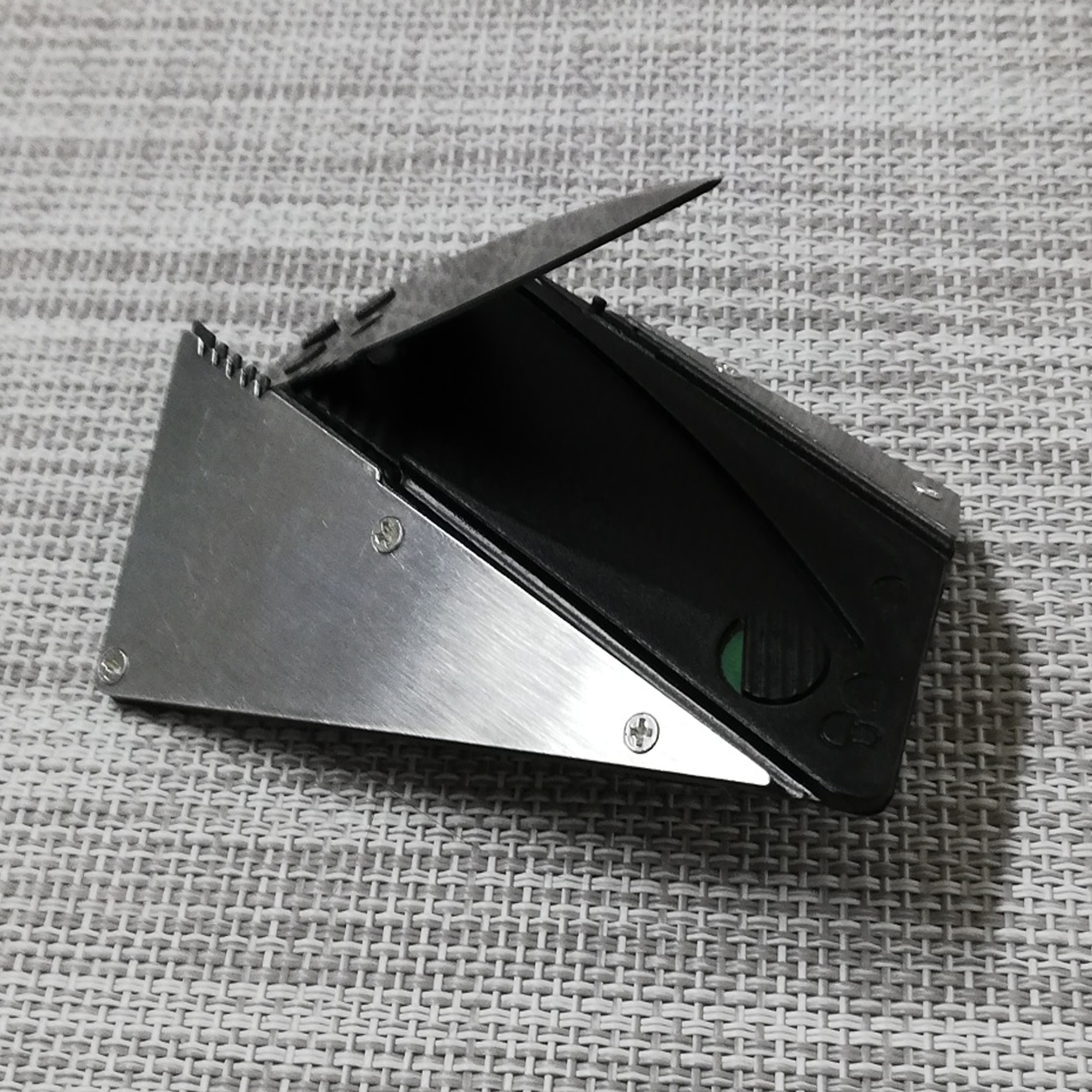 Briceag pliabil tip card de credit, negru,potrivit pentru portofel ...