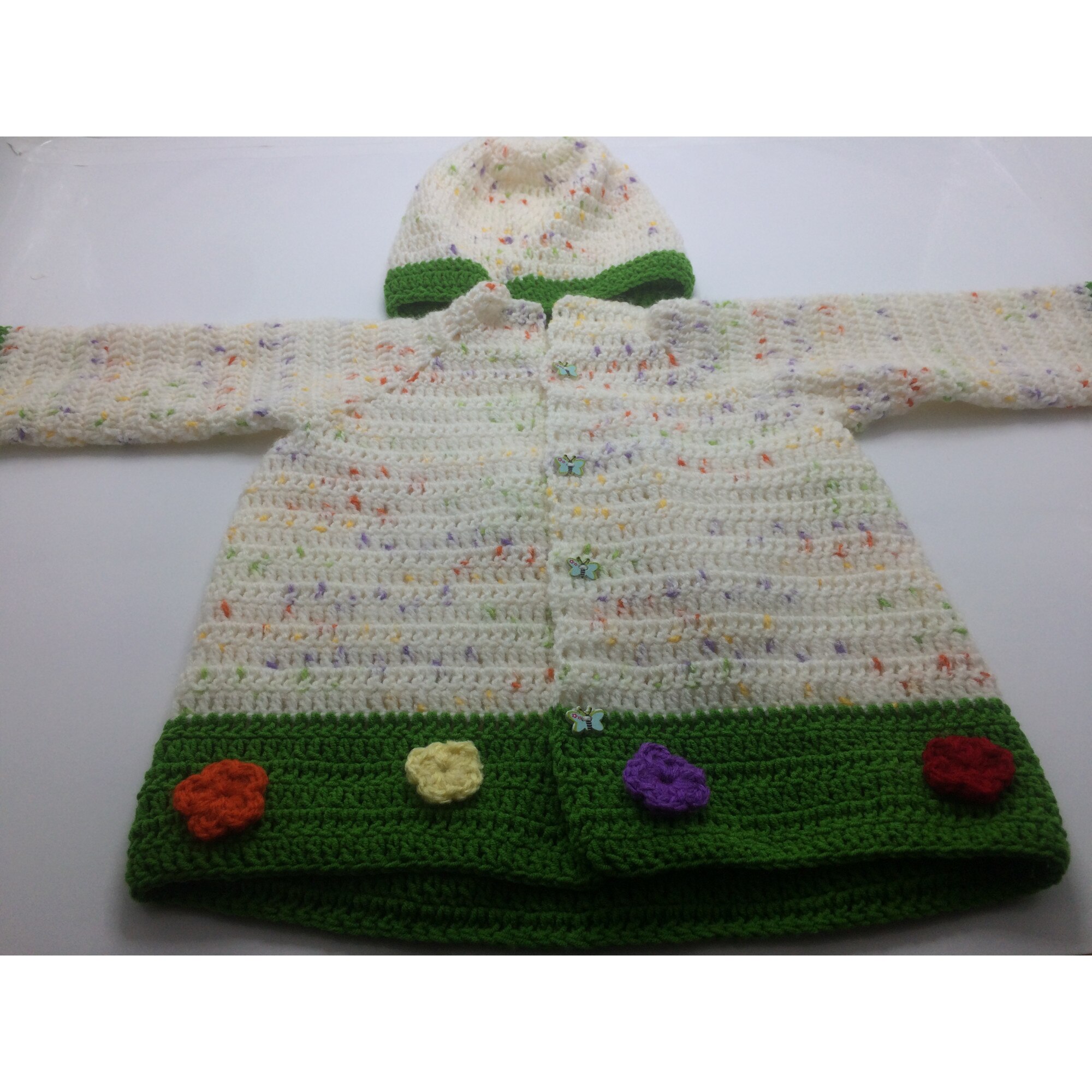 Set bluza si caciulita cu floricele lucrat cu croseta dic ancril ...