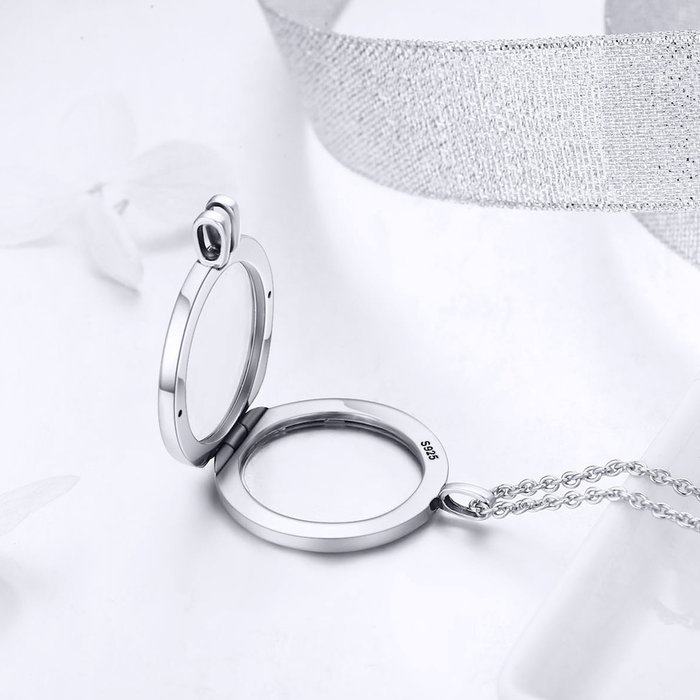 Colier din argint Mistery Round locket - eMAG.ro