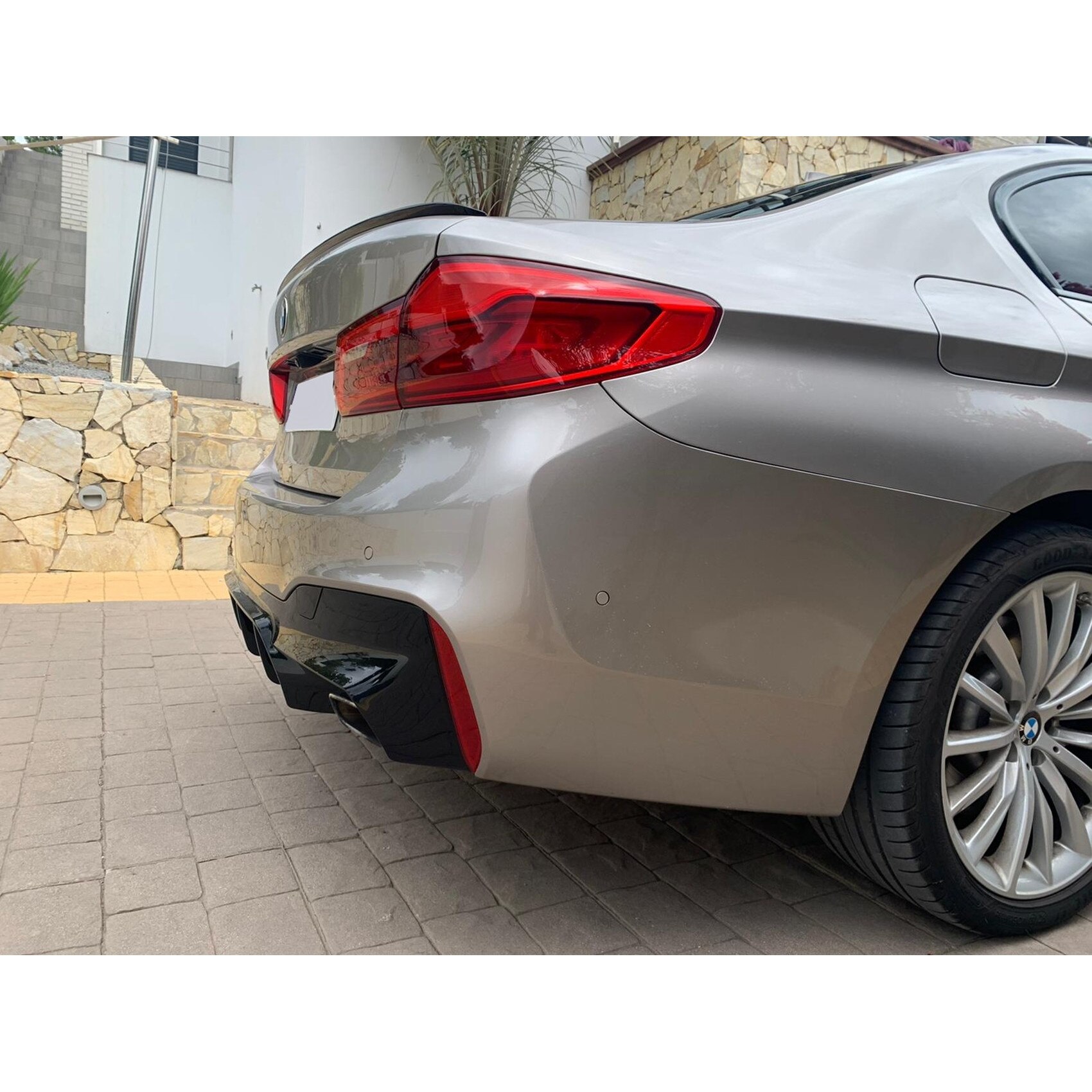Pachet Exterior compatibil cu BMW Seria 5 G30 2017-2019 M5 Design - eMAG.ro