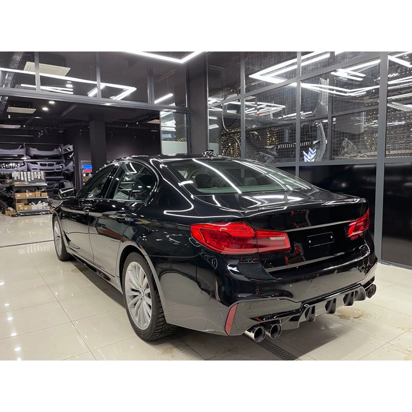 Pachet Exterior compatibil cu BMW Seria 5 G30 2017-2019 M5 Design - eMAG.ro