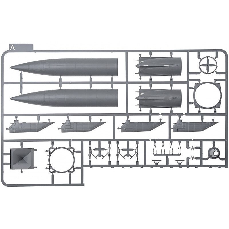 Военен модел Takom, German Hanomag SS100 V-2 Rocket Transporter + V-2 ...