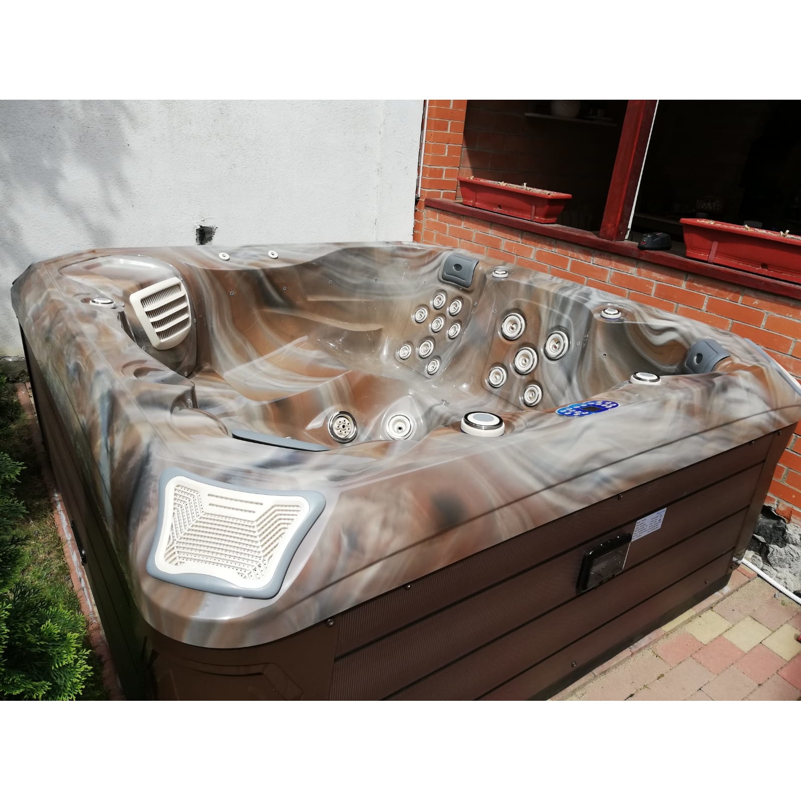Jacuzzi de exterior SPA-638 suprateran, cappuccino, fatada PVC maro ...