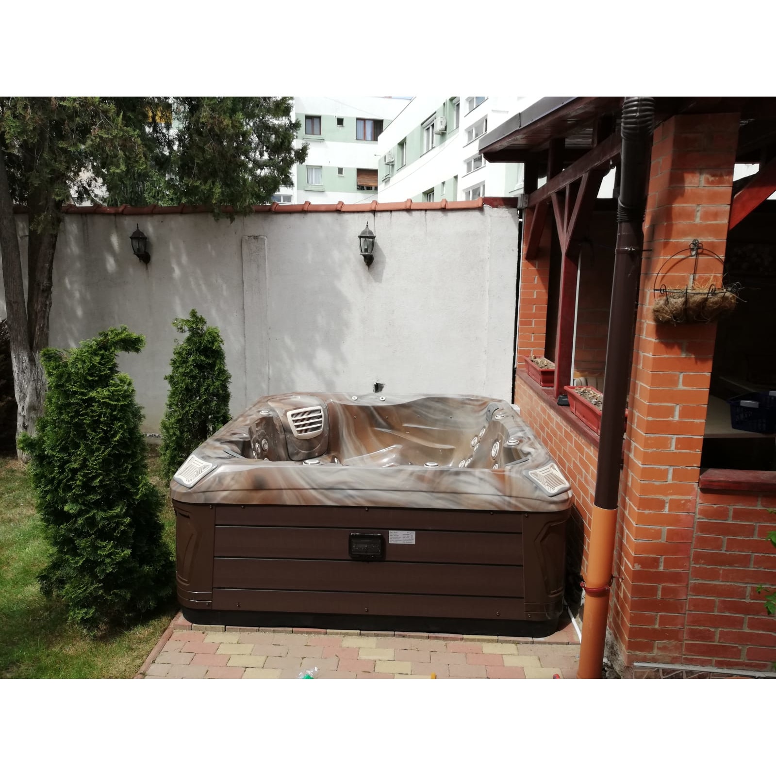 Jacuzzi de exterior SPA-638 suprateran, cappuccino, fatada PVC maro ...
