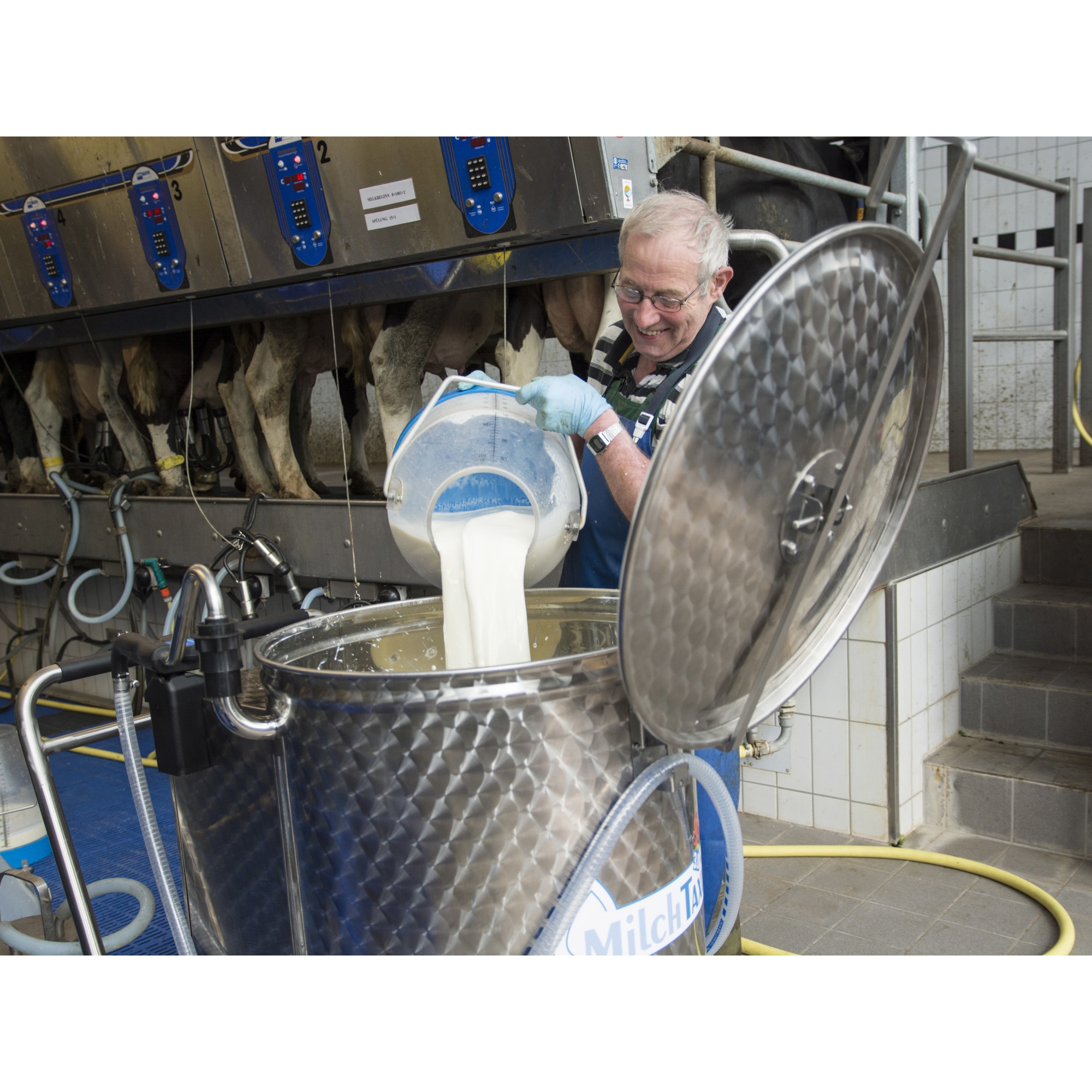 Milk Taxi pentru hranirea inteligenta a viteilor, 100 litri, HOLM ...