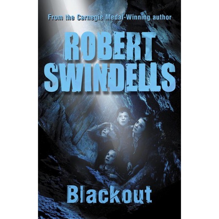 Blackout de Robert Swindells - eMAG.ro