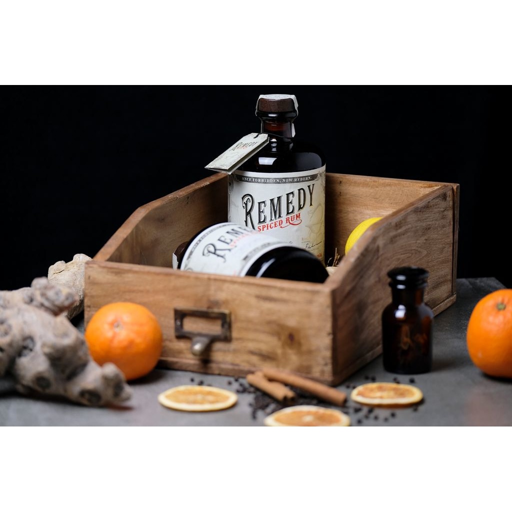 Ром Remedy Spice Rum, 41.5%, 0,7 л - eMAG.bg