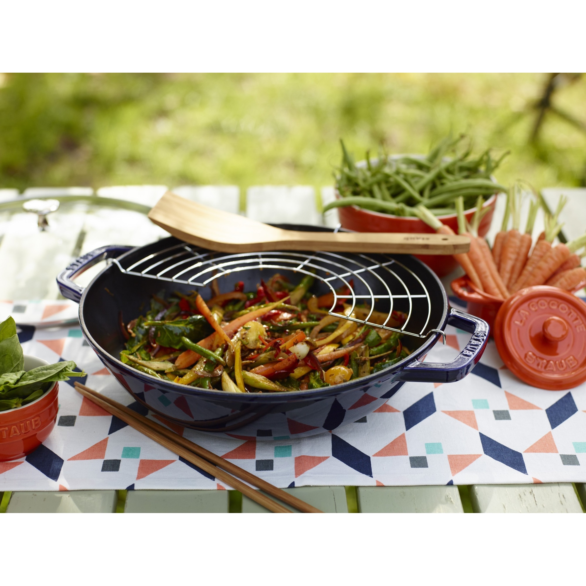 Tigaie wok, fonta, 30cm, Dark Blue - Staub - eMAG.ro