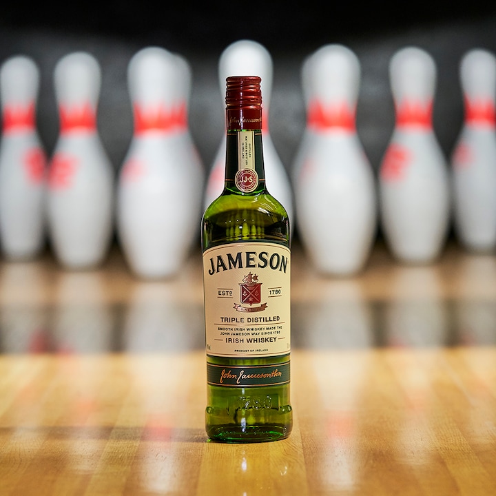 Уиски Jameson Irish 40%, 0.7л - eMAG.bg