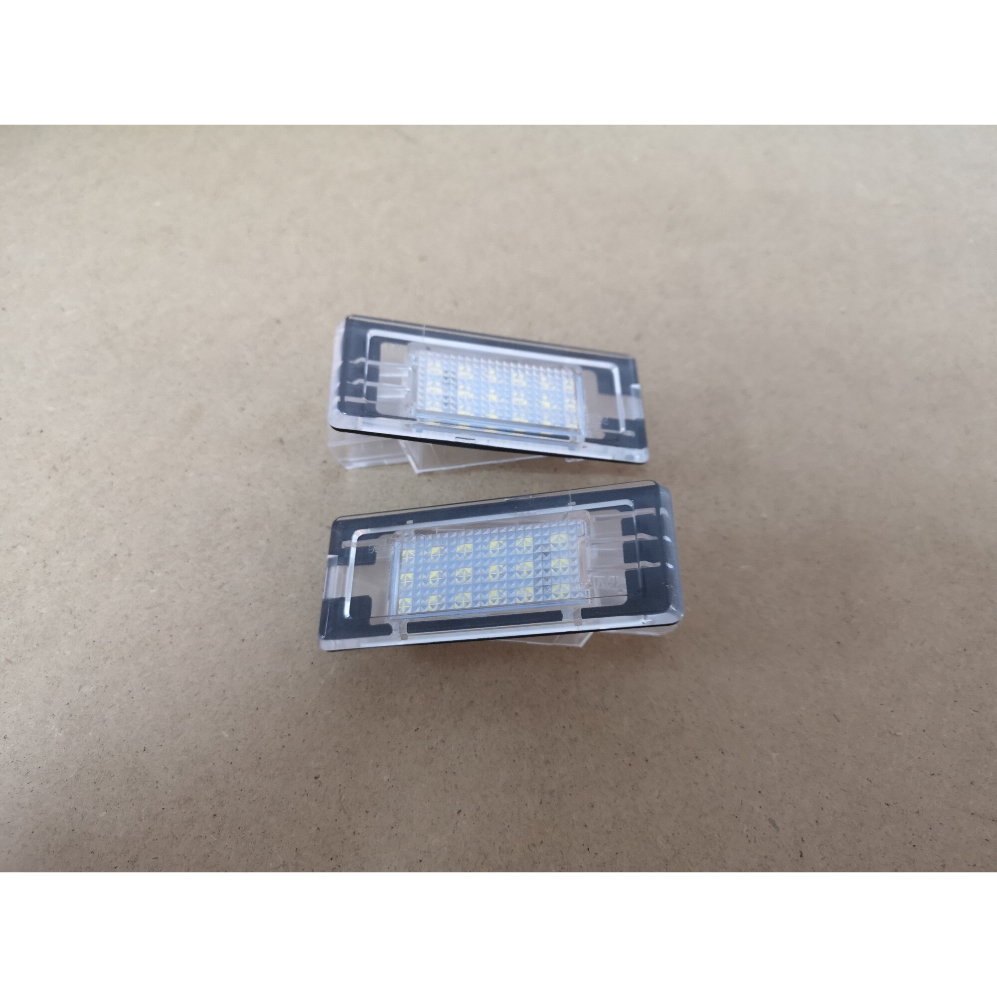 Set 2 bucati, lampi numar led pentru Dacia Duster I, fabricatie 2010 ...