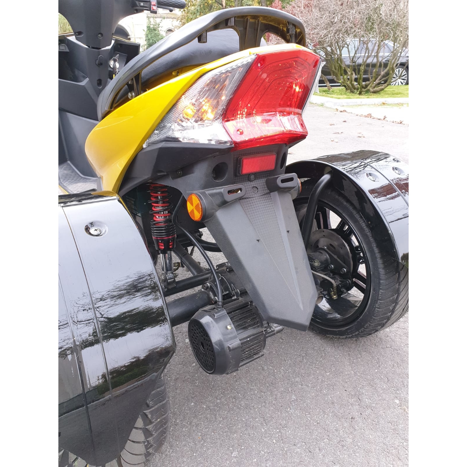 Scuter electric cu 3 roti Evolio Trius, baterie 20Ah, motor de 650W ...