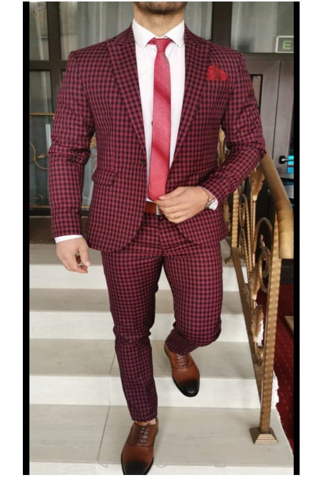 Costum barbat, Sunt Romanesc, slim fit, roz in carouri mici, marimea S ...