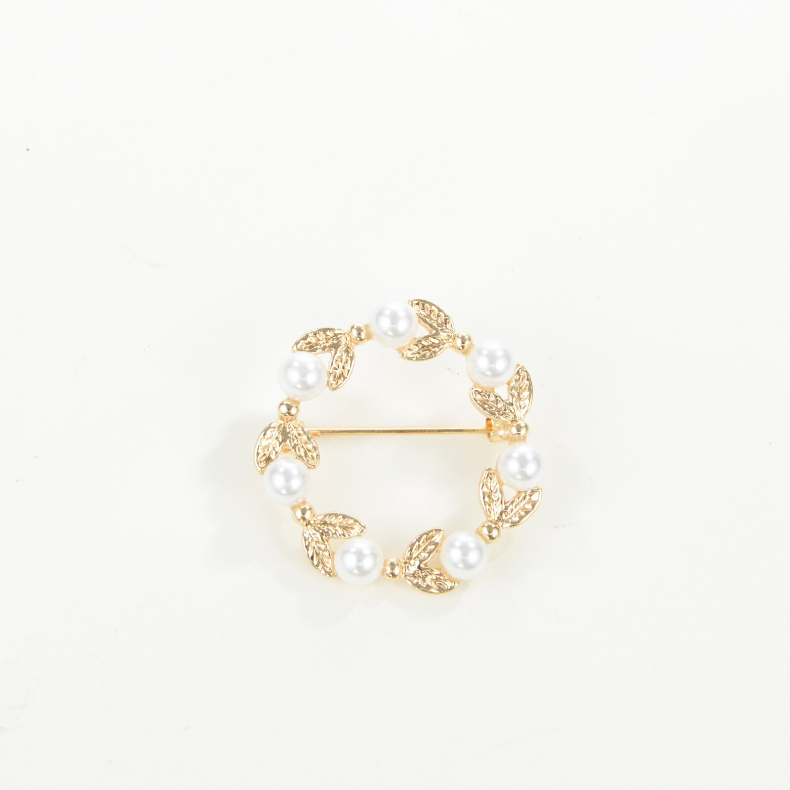 Brosa cu perle Regina Gold, Avantflor, Diametrul 3.5 cm - eMAG.ro