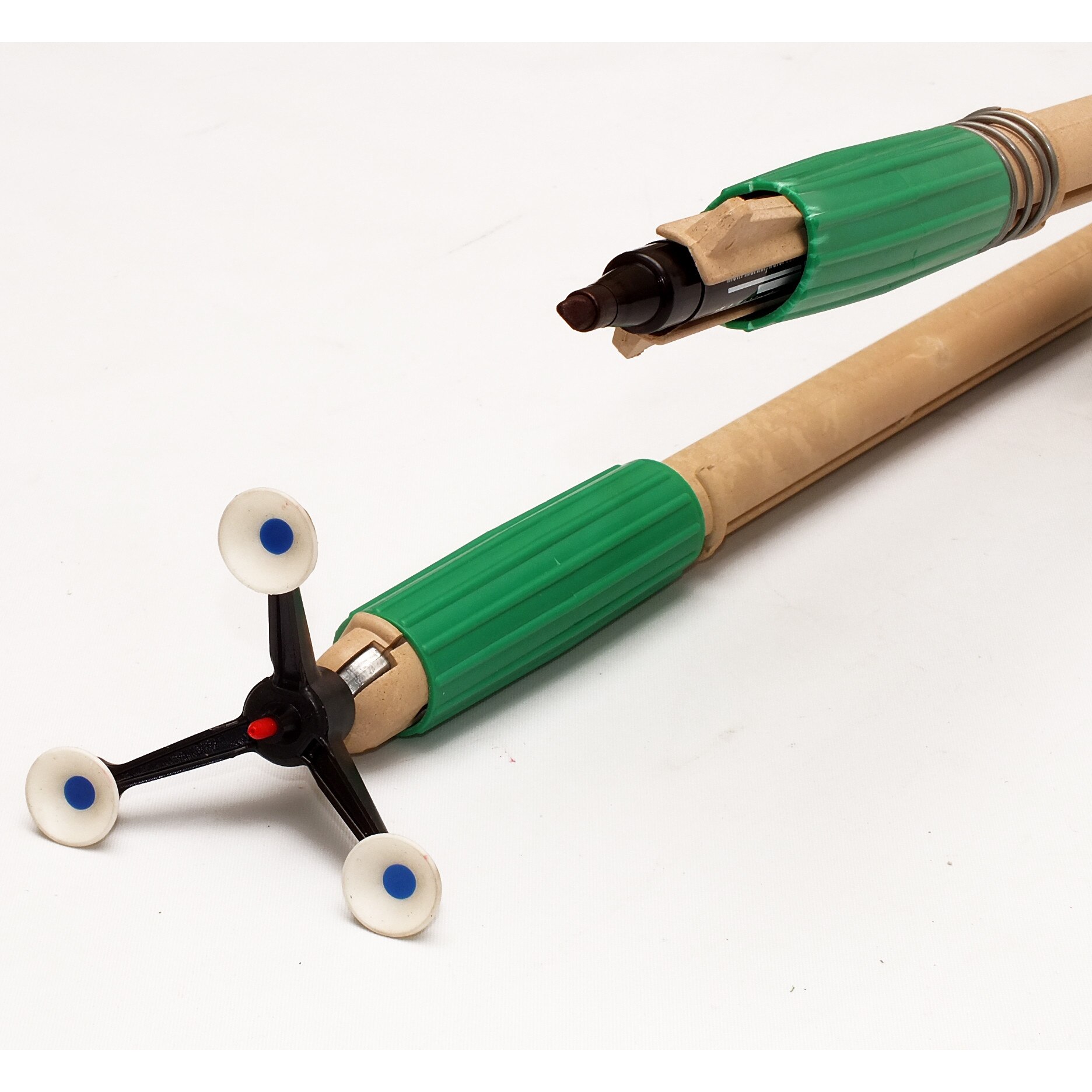 Compas cu ventuza, lemn reciclat - eMAG.ro