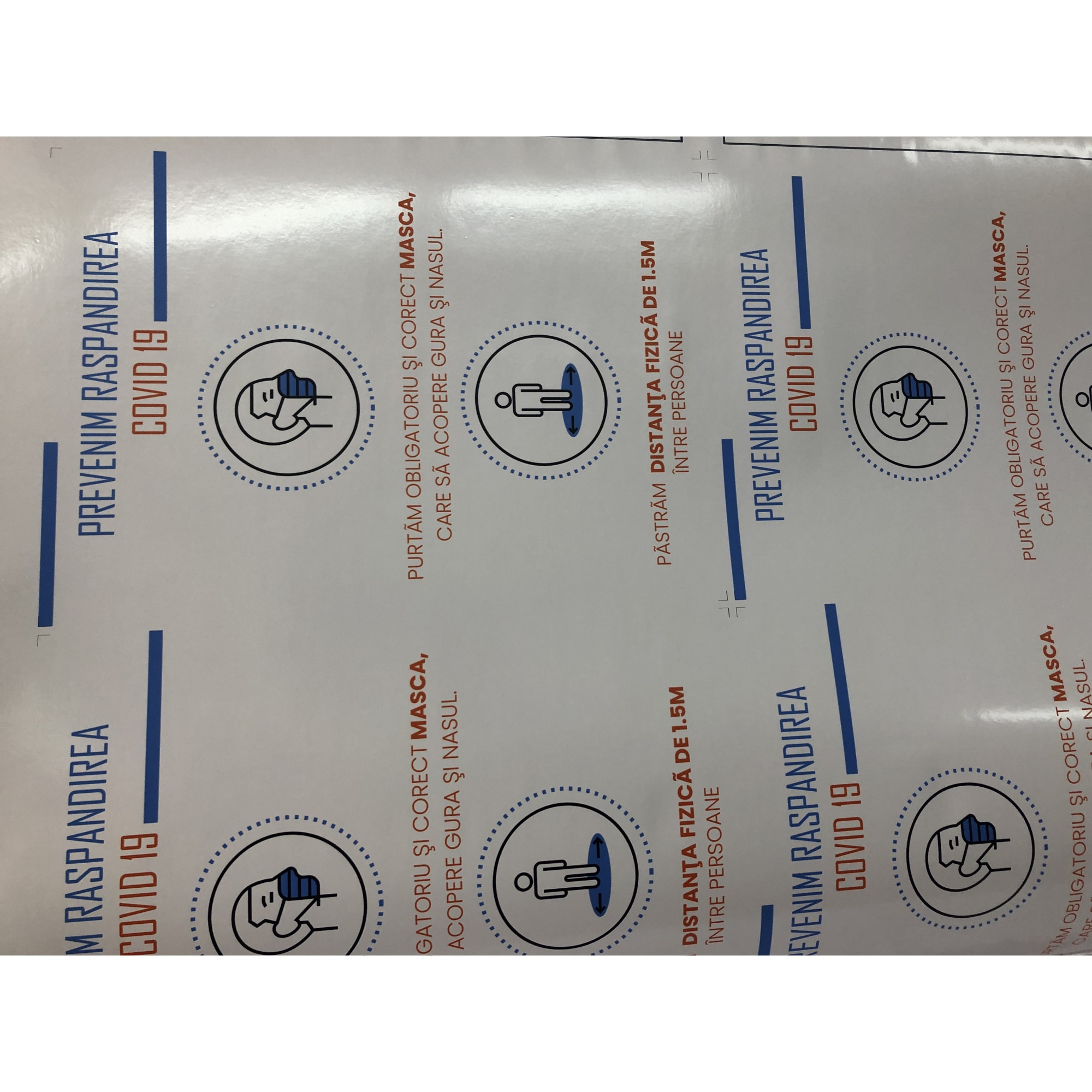 Afis autocolant Poarta masca si Pastreaza distanta, format A3 - eMAG.ro