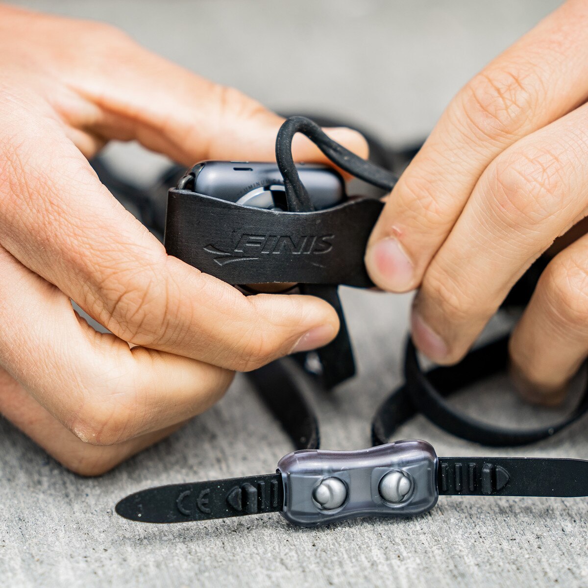 Casti Bluetooth pentru inot, Finis, Amnis Stream, IPX8, Negru - eMAG.ro