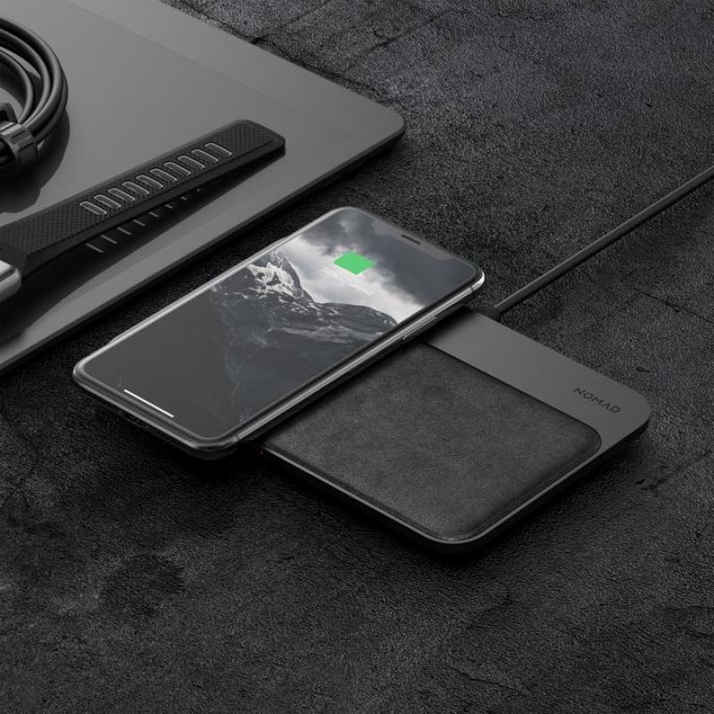 Универсална зарядна станция с повърхност от естествена кожа NOMAD ...