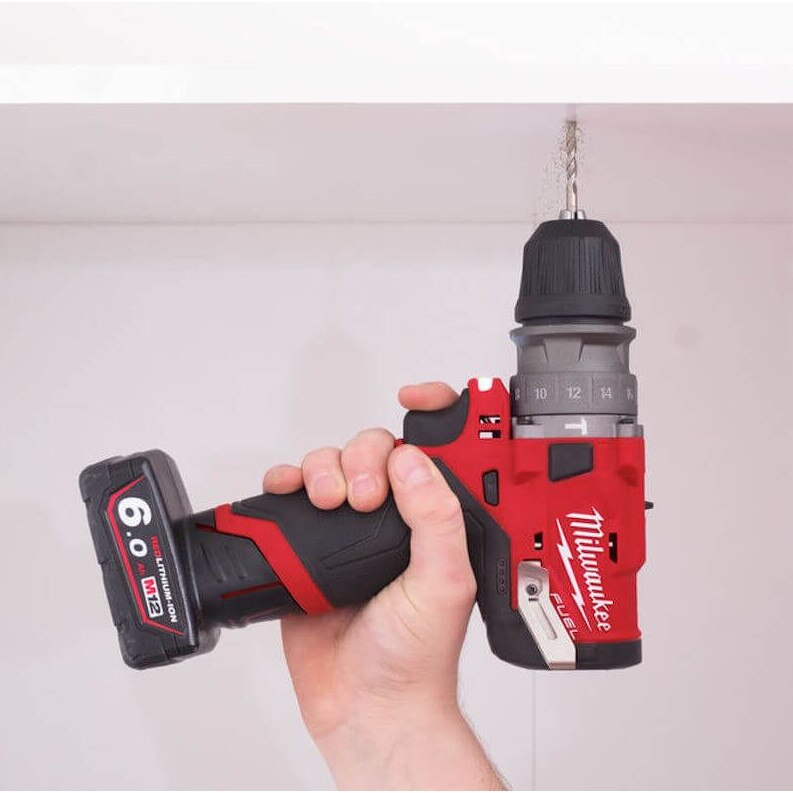 Ударен безчетков винтоверт с приставки Milwaukee M12FPDXKIT-202X - eMAG.bg