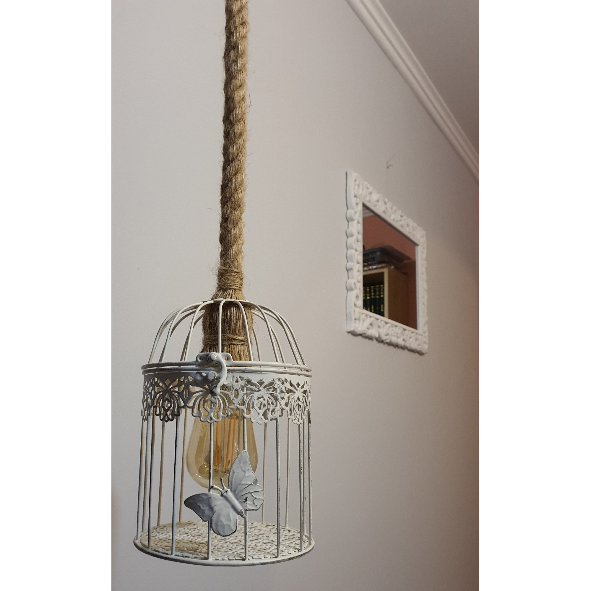 Lustra handmade cu abajur din colivie metalica cu fluturi si cu finisaj ...