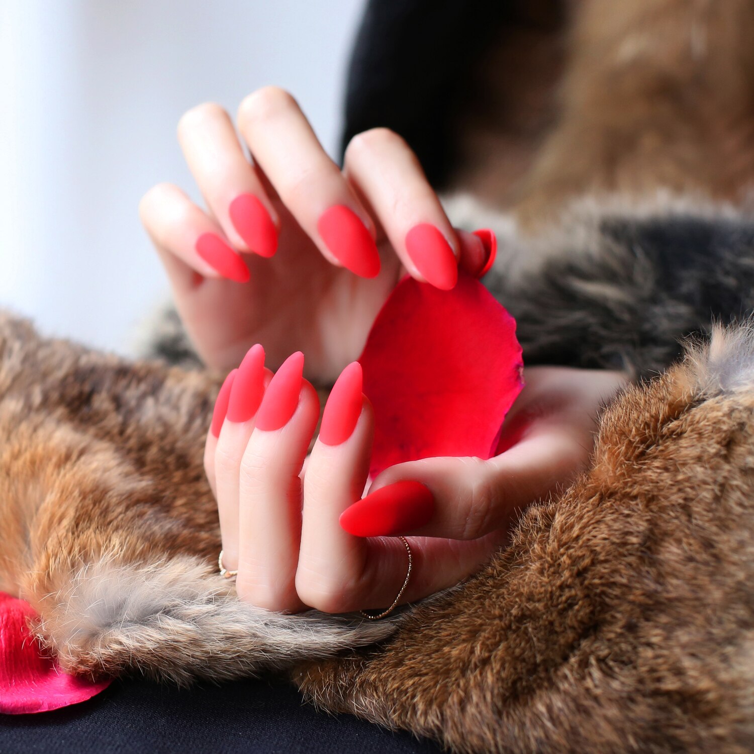 Set 24 unghii false autoadezive tip press ON, tipsuri stiletto fara ...