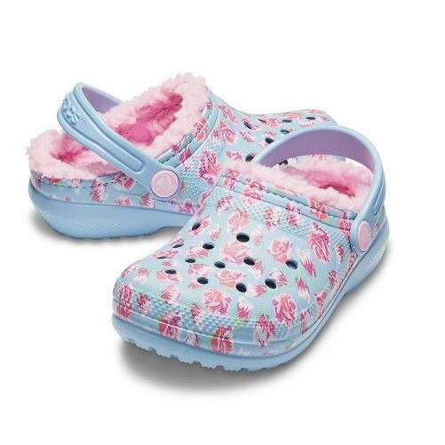 Papuci Crocs imblaniti Classic Lined Graphic Chambray/Carnation, Bleu ...