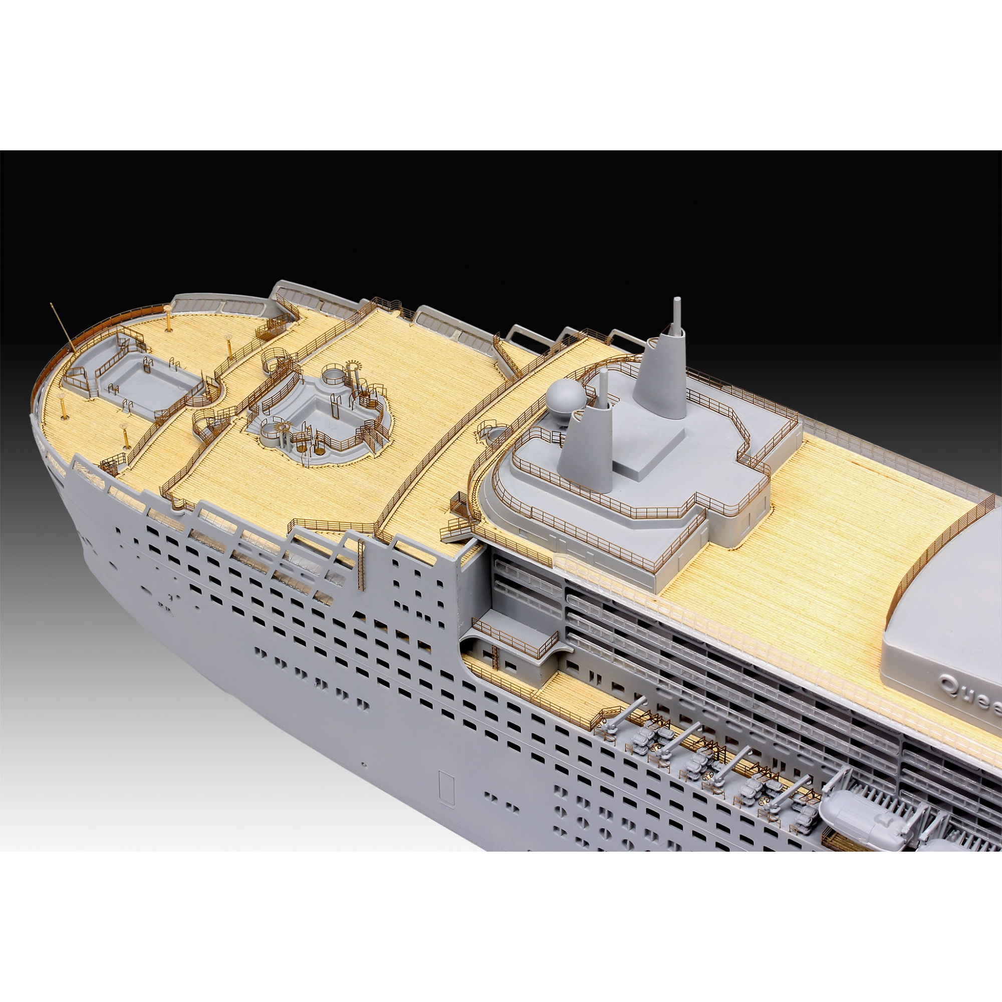 Navomodel de construit Revell Liner Queen Mary 2 - eMAG.ro