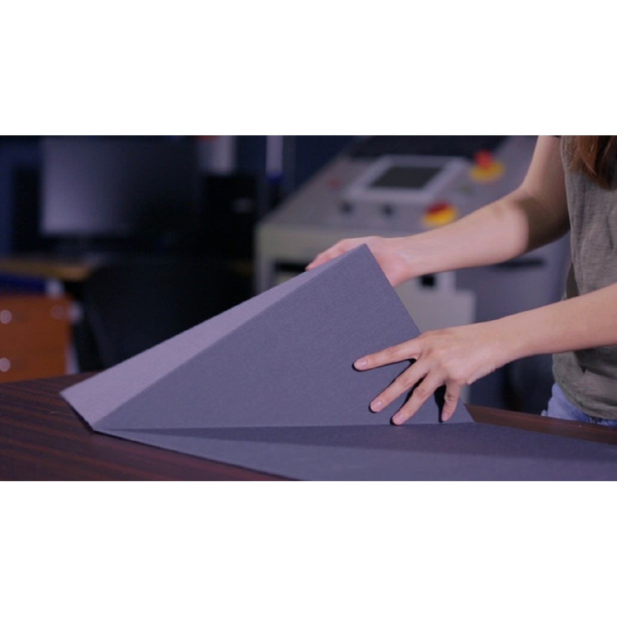 Stand de laptop pliabil Levit8, marimea XL, 40.5 cm - eMAG.ro