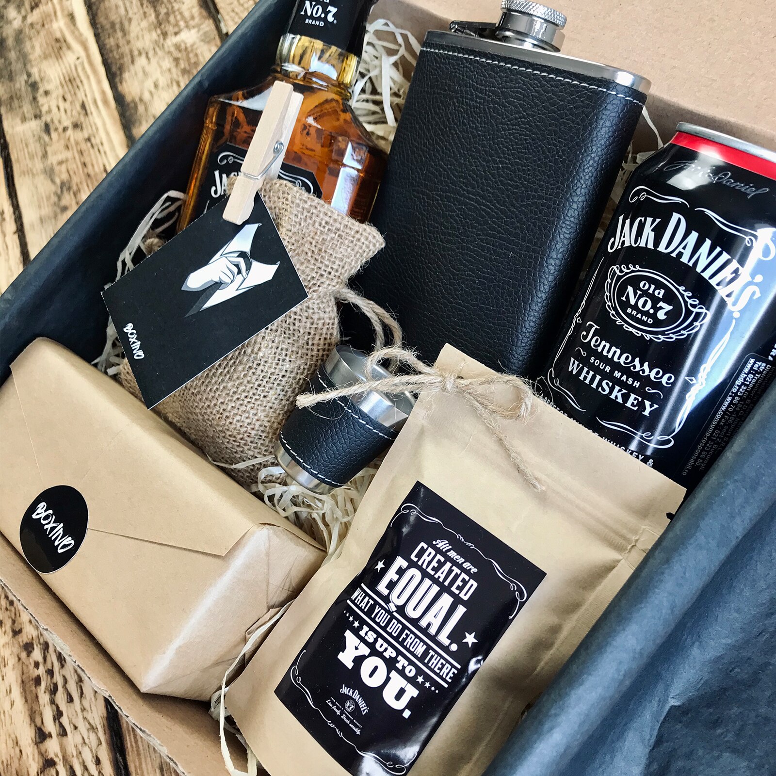 Cutie cadou pentru barbati Gentleman, 7 elemente - eMAG.ro