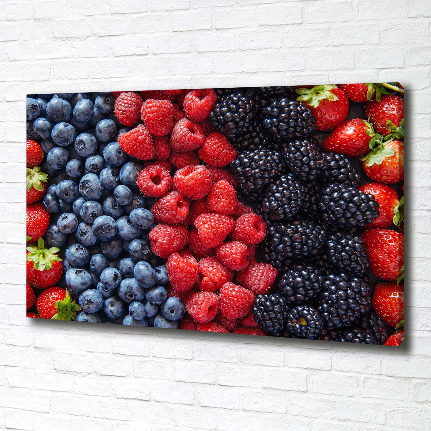 Pictura pe panza, Decorarea peretilor - Fructe de padure, cu cadru ...