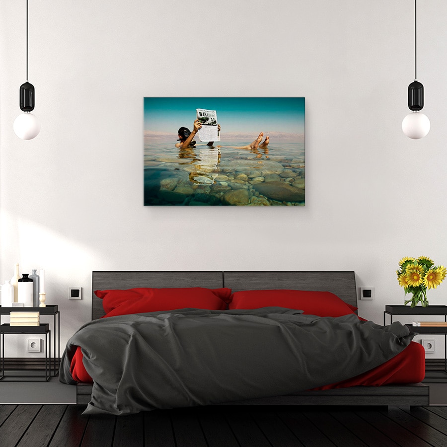 Tablou canvas - Razboiul, In Fiecare Zi, Oameni, Apa, Ziar, Picioare ...