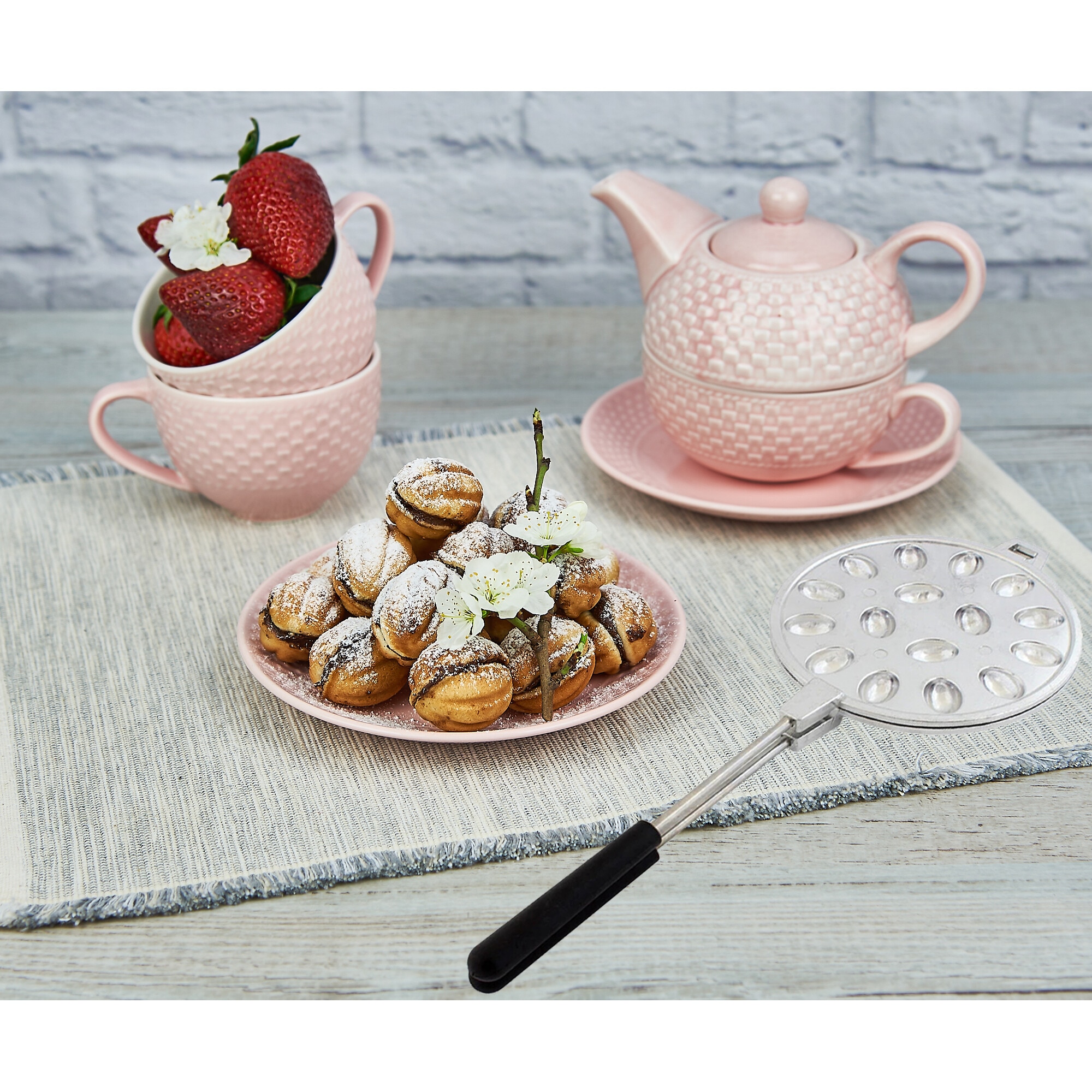 Forma Nuci Prajituri Cu 16 Orificii, argintiu - eMAG.ro